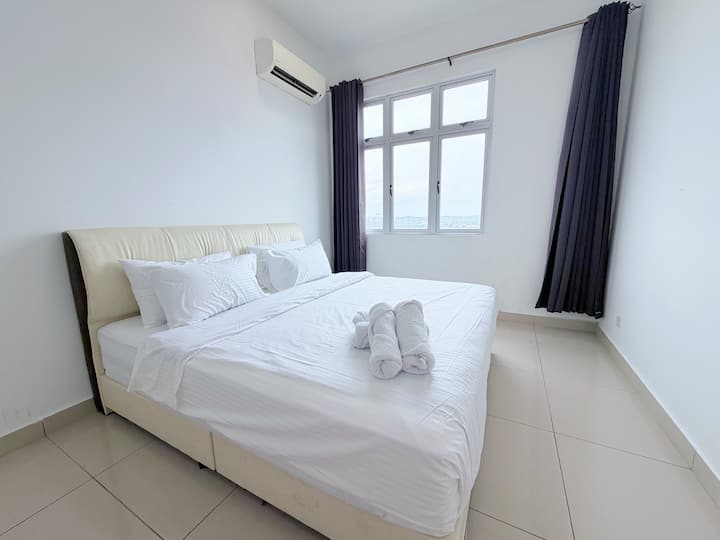 Room At Meridin Bayvue, Own Toilet, Masai - Punggol