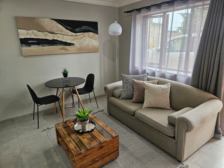 Stylish Self-catering Apartment In Ferncliffe - Hilton