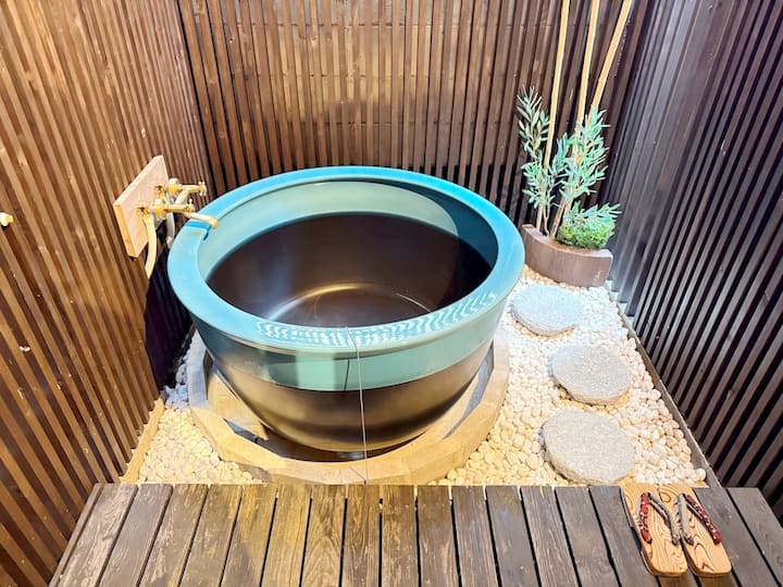 【最大8名】露天風呂付き京町家｜伏見・桃山｜家族＆グループ向け一棟貸し - Kyoto