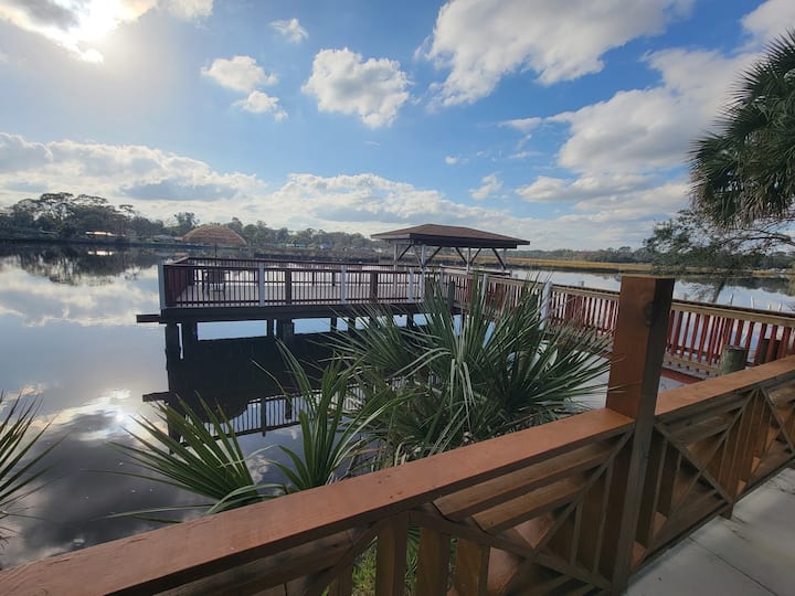 3000sqft Luxury Fun House/fishing/dock/relax/75tv - Jacksonville, FL
