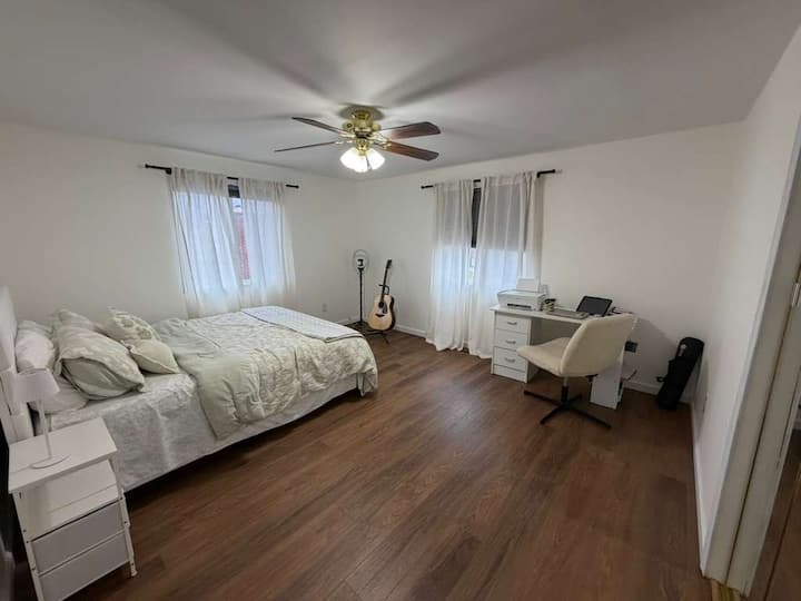 *Room For Rent In Auburn Hills – Near Downtown* - Auburn Hills, MI