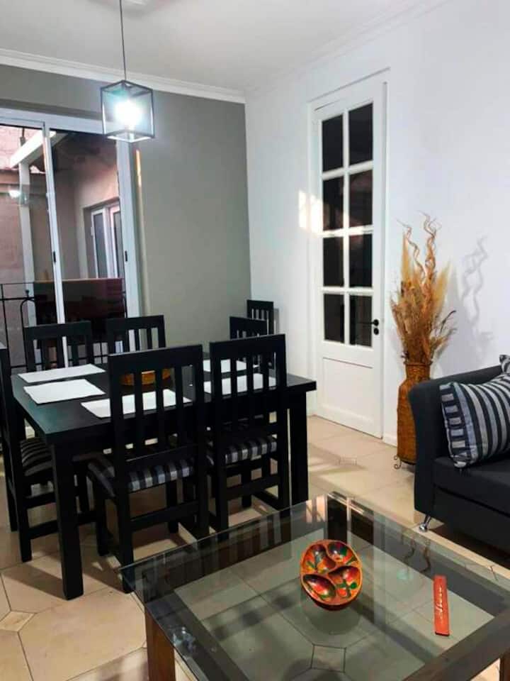 Casona Alameda: Tradición Y Confort. - Mendoza