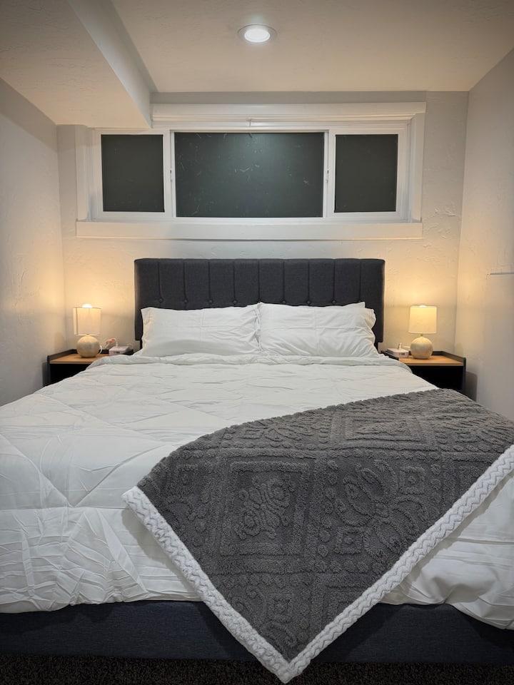 Slc Airport 12 Min • Skyline Sanctuary • Sleeps 8 - Salt Lake City, UT