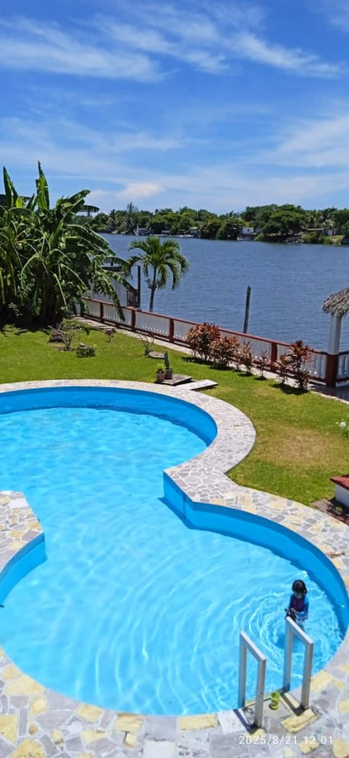 Casa Pelícanos - Playa Chachalacas