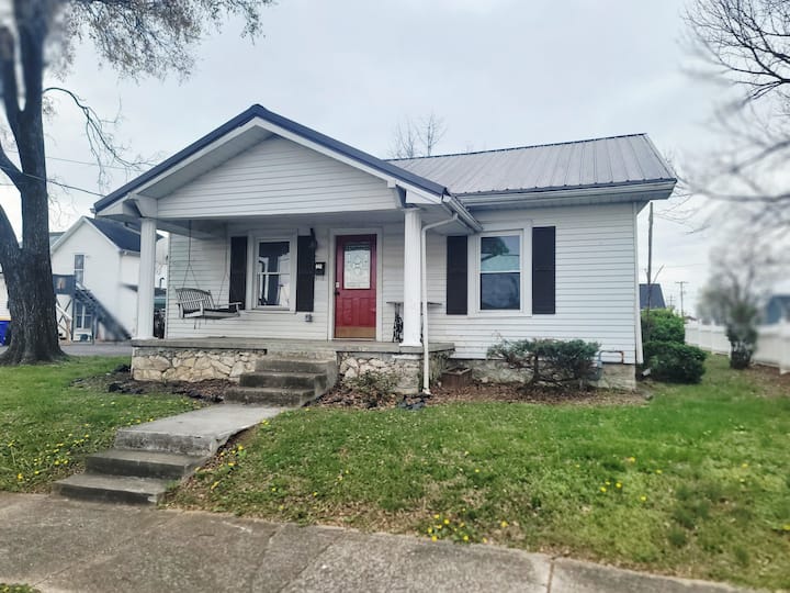 Paint The Town Red - In The Heart Of Bowling Green - Bowling Green, KY