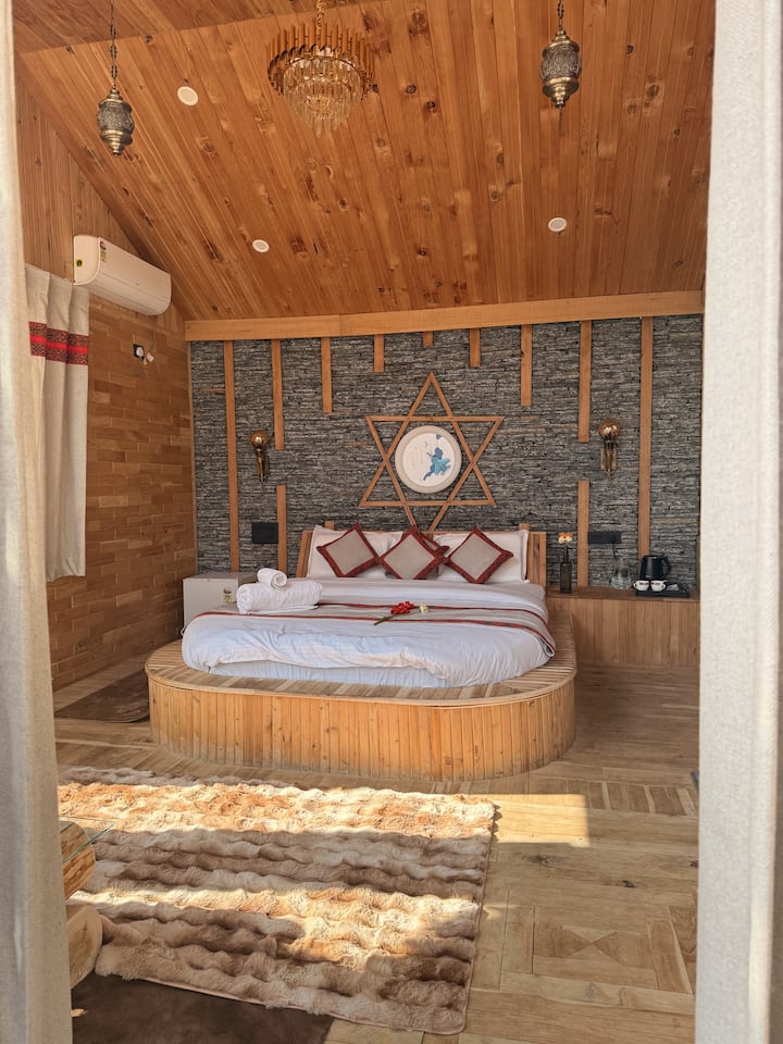 Cabinora | Only Treehouse With Glass Floor - Jibhi
