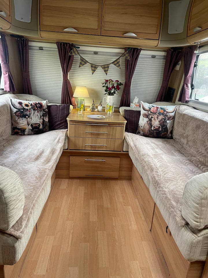 Cornwall Caravan Hire
You Choose Your Location! - Camborne