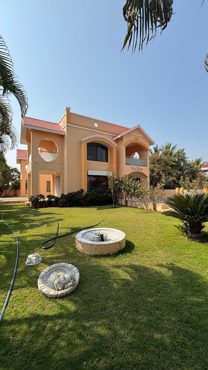 Perfect For Families Or Friends And In A Peaceful - Porbandar