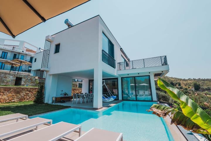 Promar Villa With Sea View - Himarë