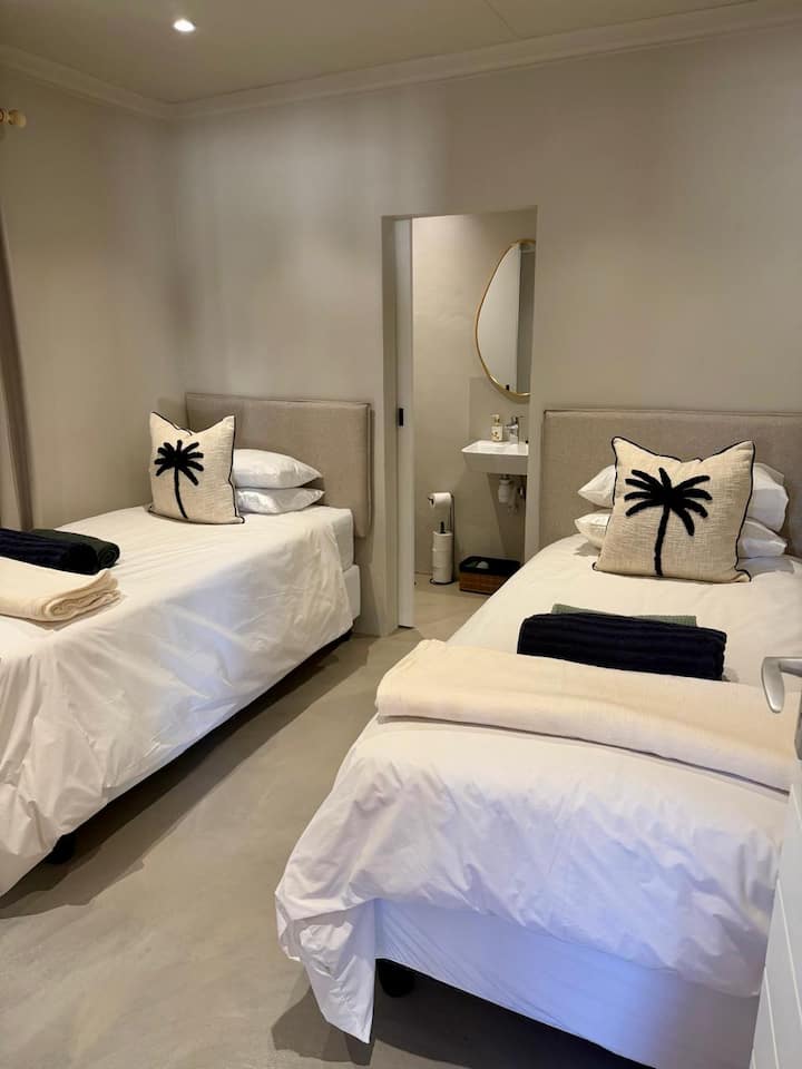 Mosterdsaadjie, Pet Friendly, Modern Cottage - Struisbaai