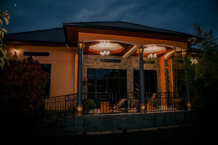 Ibuye Villa – Elegant Stone Guesthouse Near Vnp - Rwanda