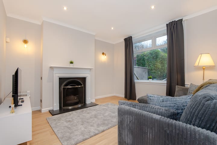 2bed House In Torry-free Parking-by Holiday Homes - Aberdeen
