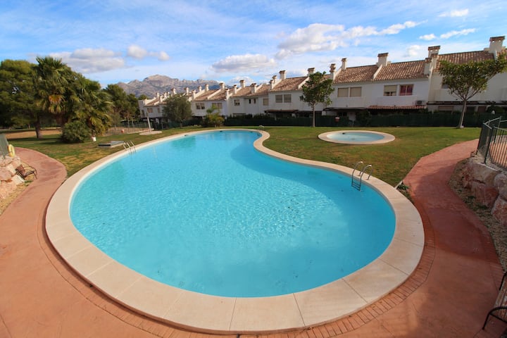 Adosado Con Piscina Comunitaria - Finestrat