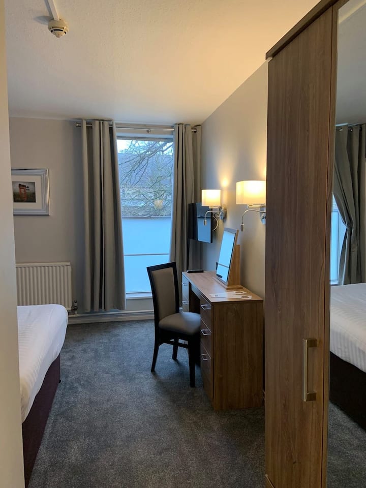 1 Bed Apartment - St James Square - Cleethorpes