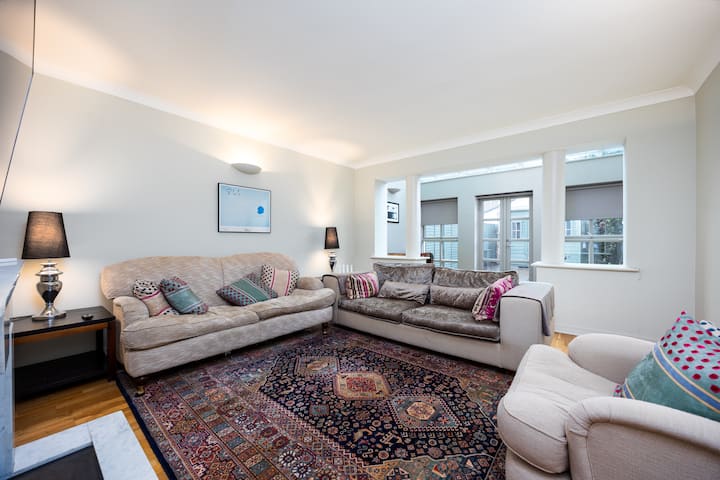 3bed Home With Parking/near Harcourt Luas Stop - Dublin