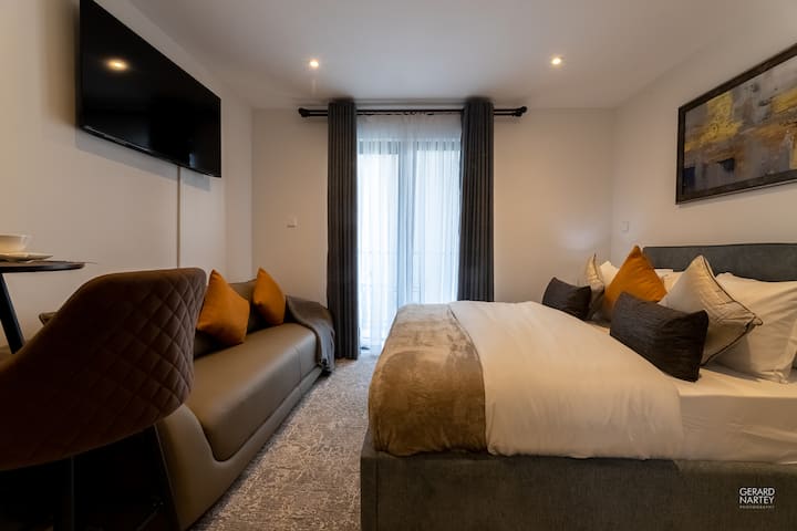 Upscale Studio Apartment @ The Bantree - Airport. - Accra