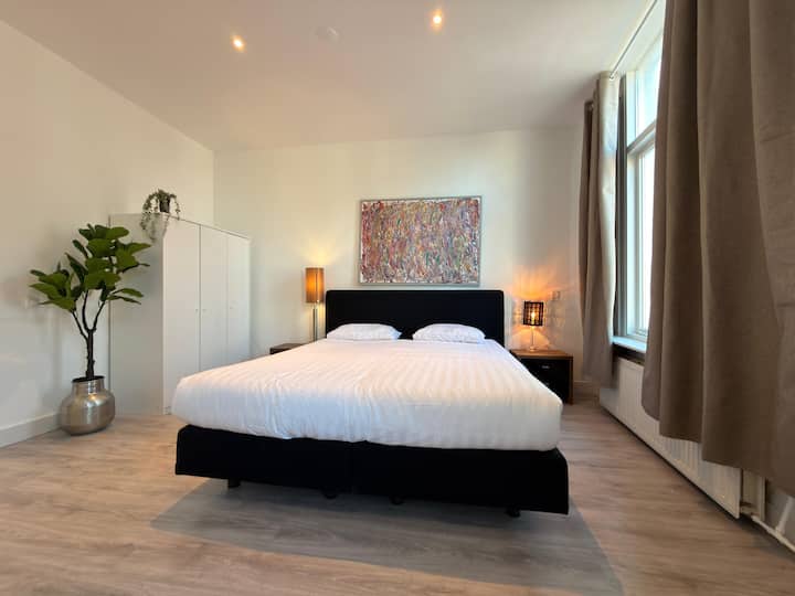 Leuk En Fris Appartement Op De Eerste Verdieping - Breda