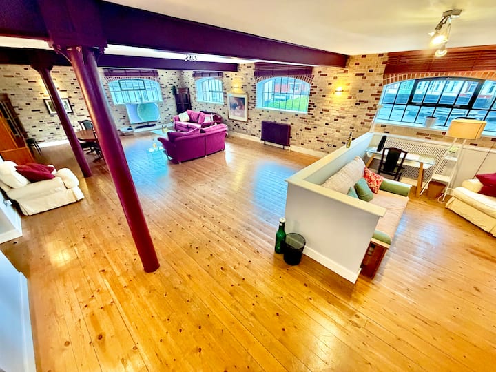 Large Westbourne Apartment / Parking / Near Beach - Bournemouth