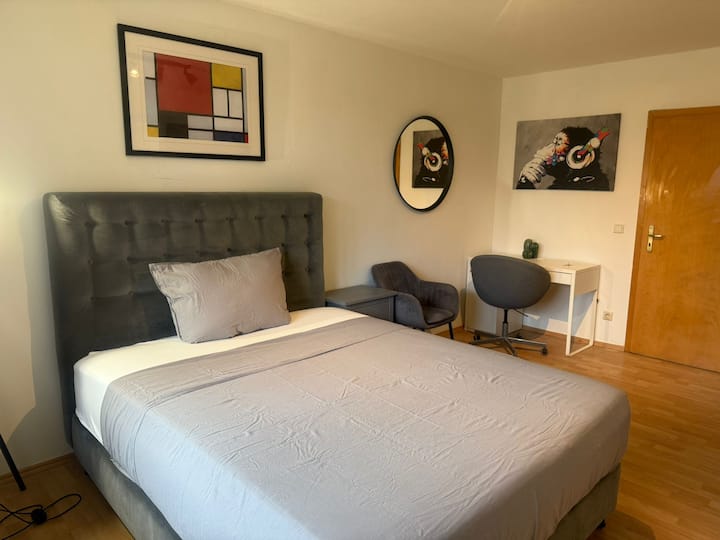 Modern 3br Apartment In Dusseldorf-bilk - Düsseldorf
