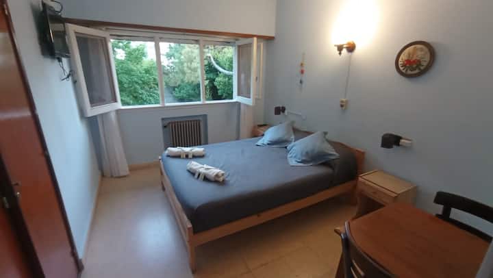 Habitación Doble Amplia Con Vista Al Jardín - Villa Gesell