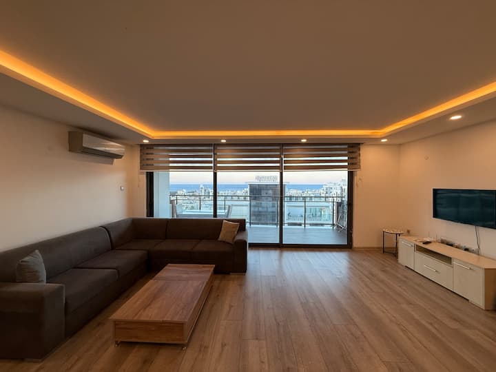 Girne Merkez 3+1 Daire Lux Sitede - Kyrenia