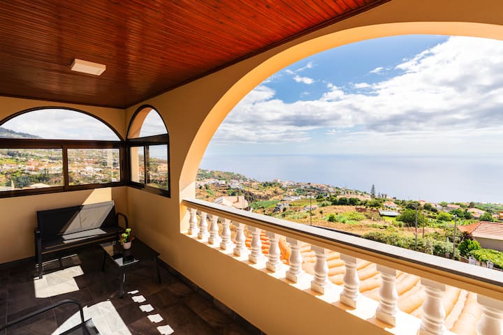 Michael's View,  Sunny Apt. In Estreito Da Calheta - Calheta
