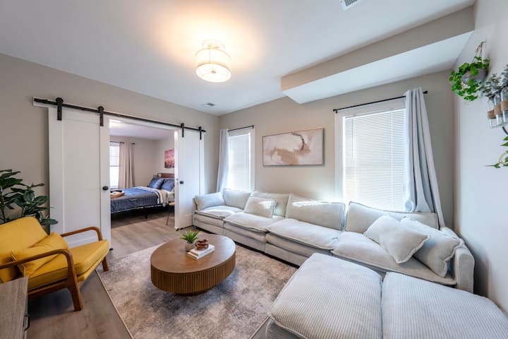 New 3-bed Apartment, Mins From Nyc | Free Parking - Montclair, NJ