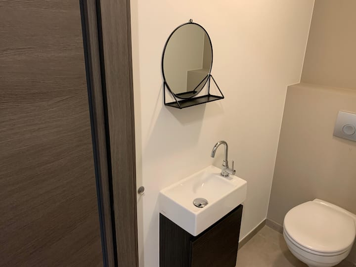 Zentrale 100 M² Wohnung Mit Park- Und Fahrradplatz - Stavelot