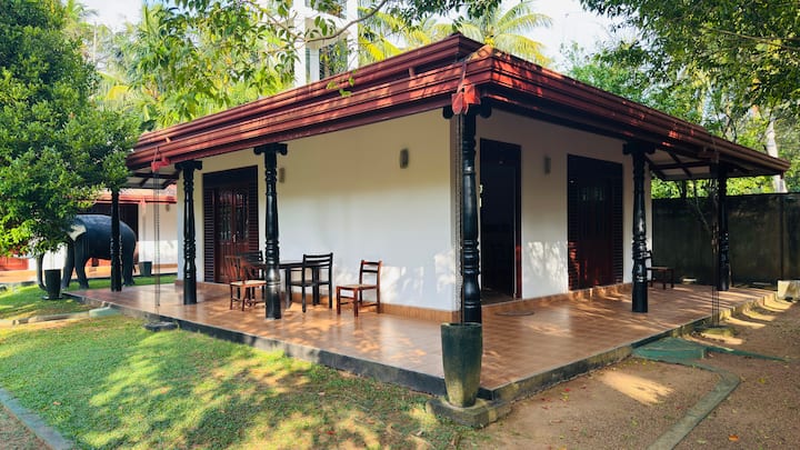 Villa Waterside 1 – Private Poolside Getaway - Bentota