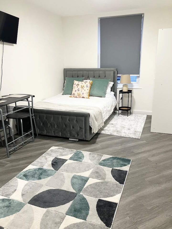 Maidstone Town Centre • 1 Min From Train Station - Maidstone