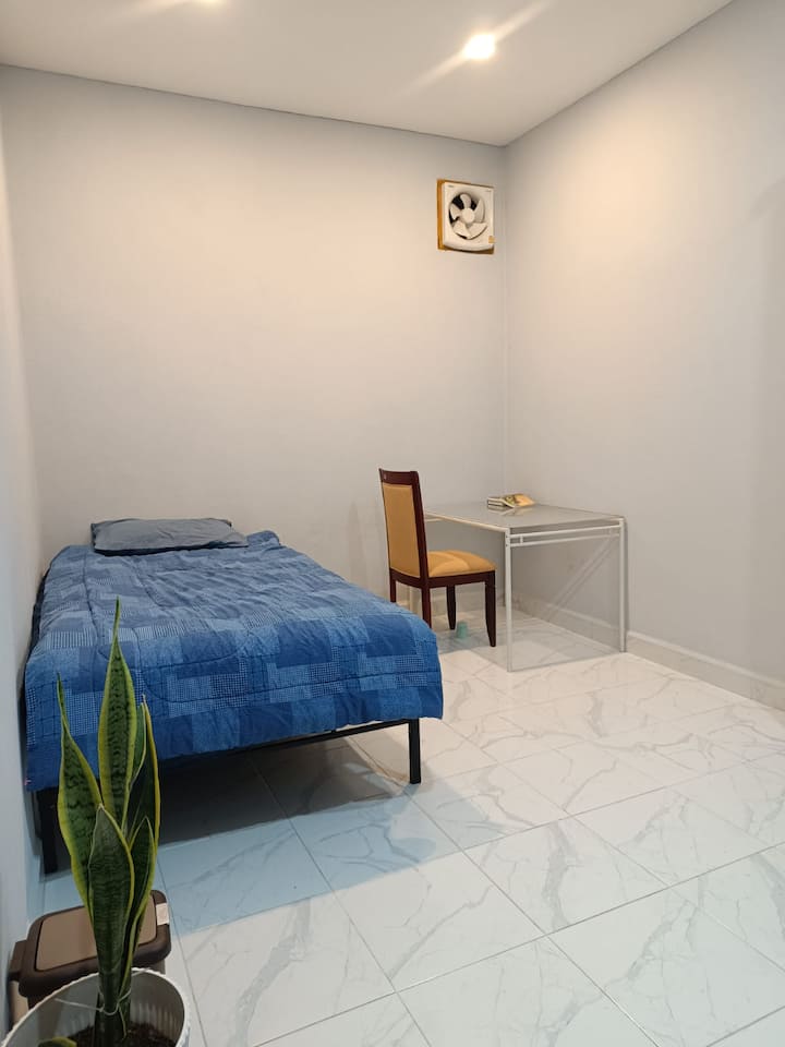 Meika’s Happiness – 4th Floor Retreat - Laos