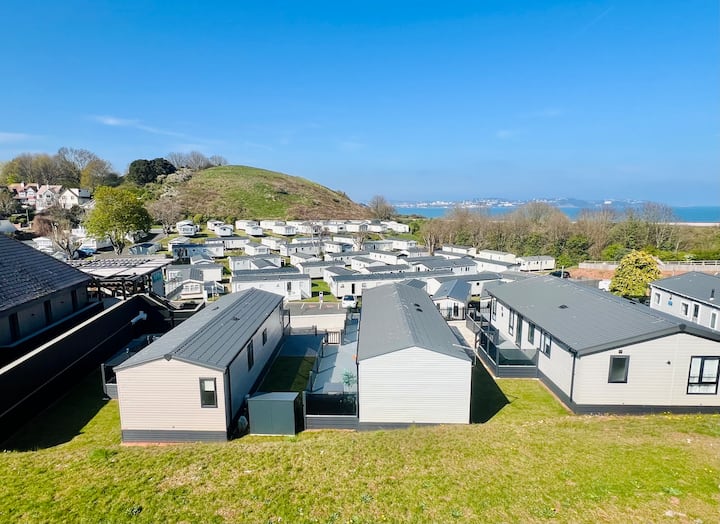 Caravan Beside The Sea. Stunning Views. - Paignton
