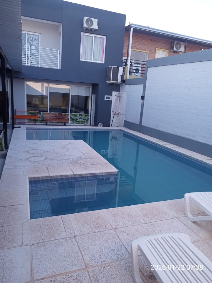 Casa Muy Cómoda Con Piscina. - Resistencia