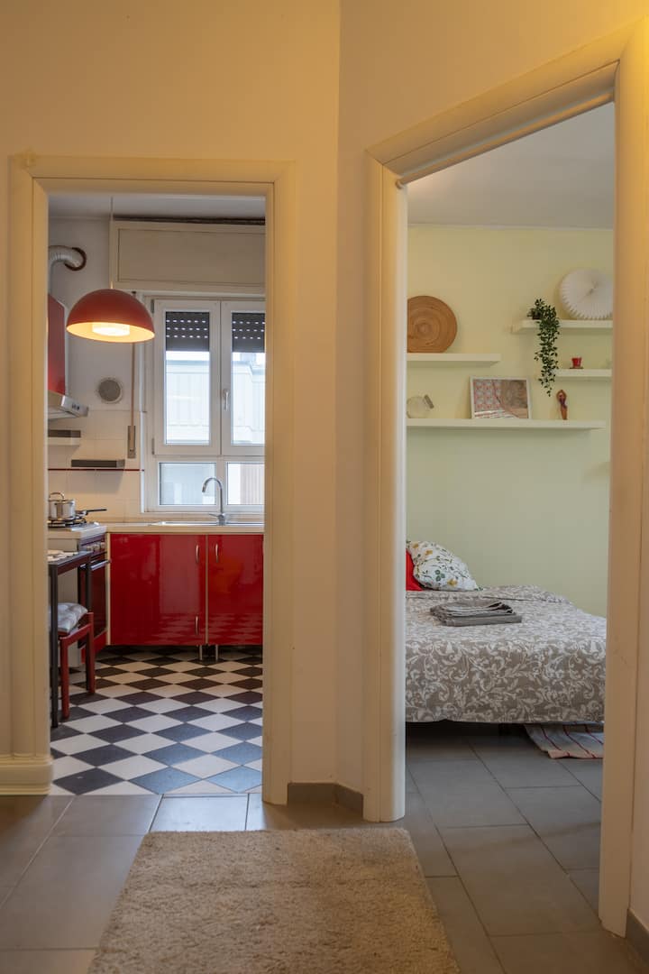 Unique And Lovely - Novara