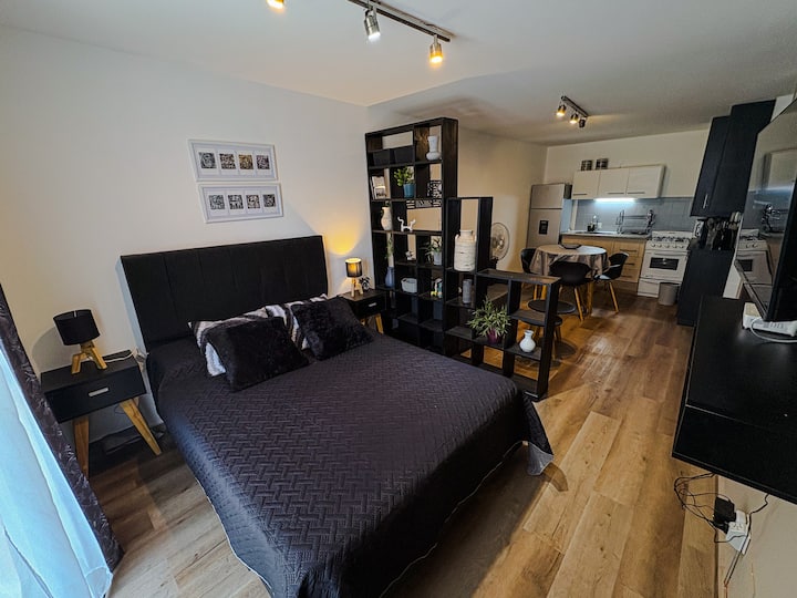 Monoambiente Con Balcon En El Corazón De La Ciudad - Argentina