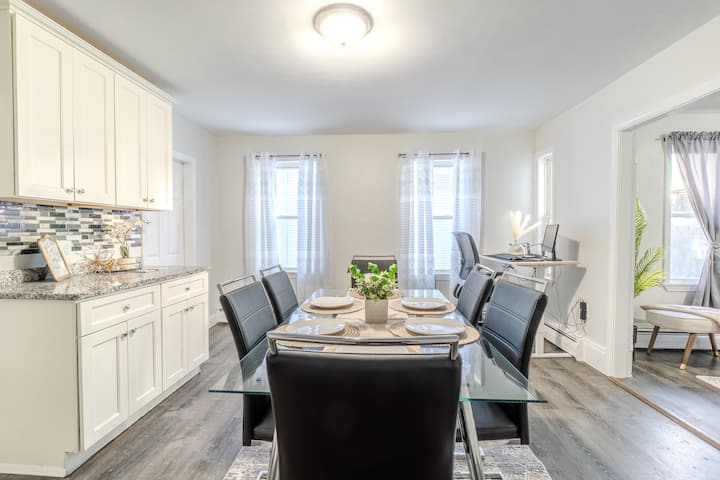 Spacious 3br In Downtown Salem | 30 Min To Boston - Salem, MA
