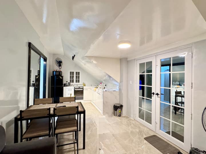 Newly Built Modern Attic Near The Beach - Borongan City