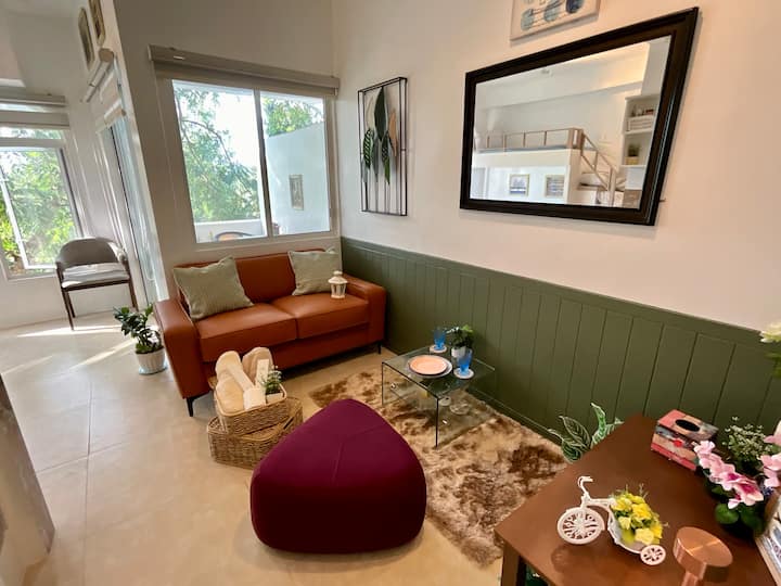 Mediterranean-inspired Space W/ Balcony + Netflix - Alfonso