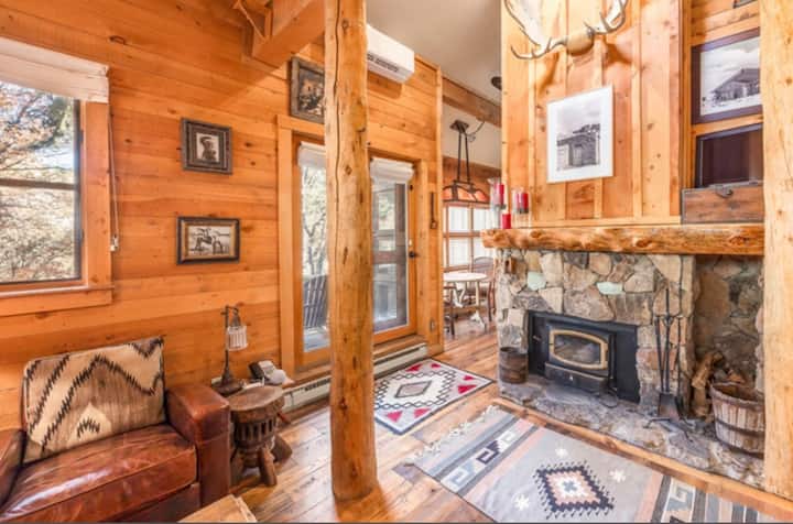 Romantic Sundance Retreat | Fireplace & Stars - Sundance, UT