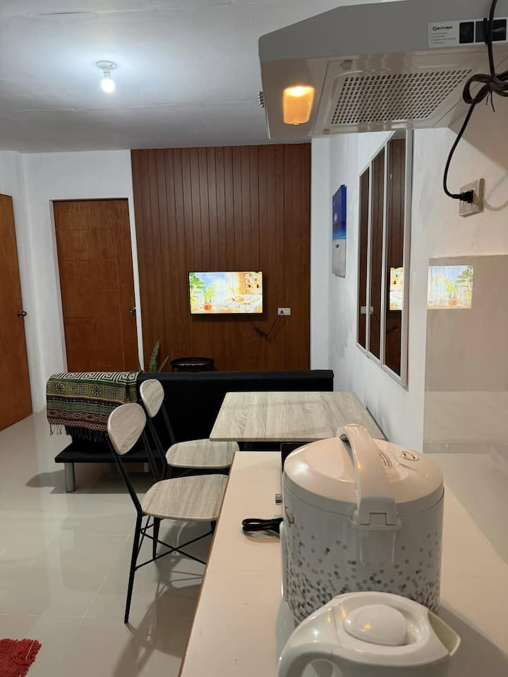 Marhay Transient House - 1 Br - Second Floor - Legazpi City