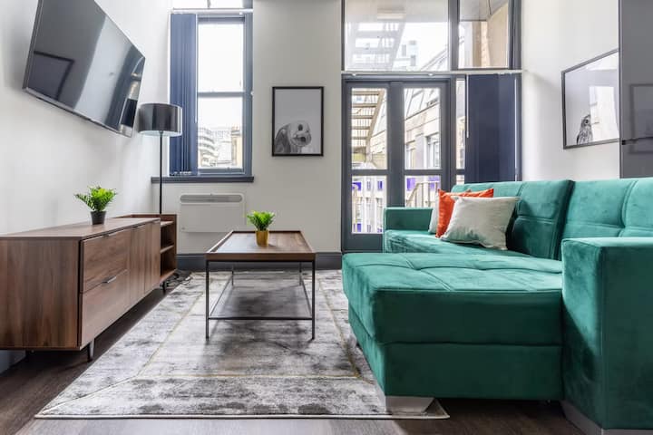 New Zealand House Prime Location 3-br Apartment - Liverpool