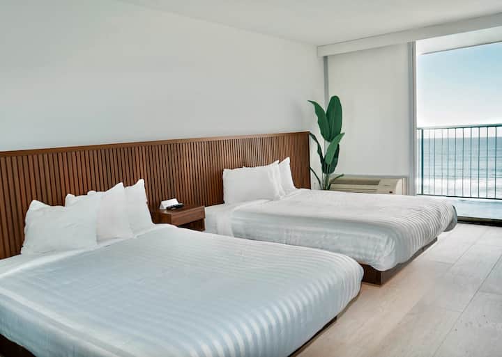 Oceanfront Queen Room At Indigo - South Carolina