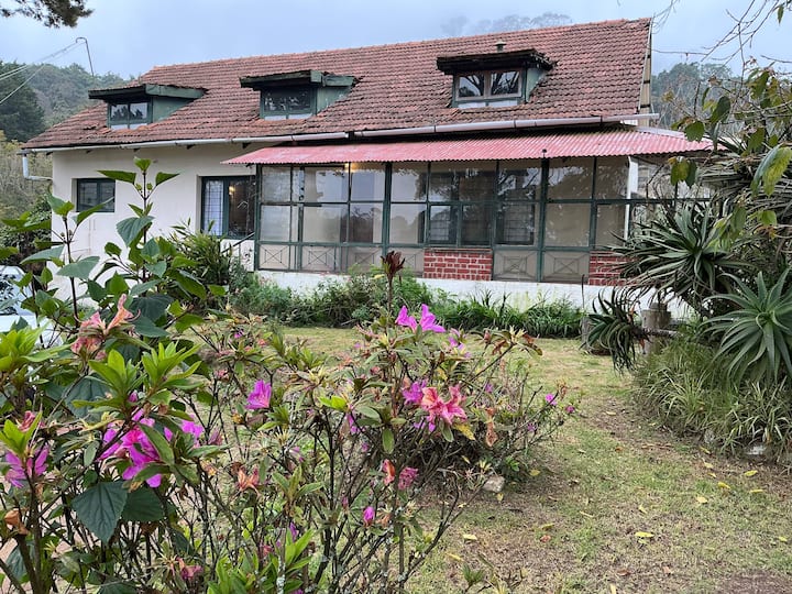 The Lake House- Whispering Palms Kodaikanal - コダイカナル