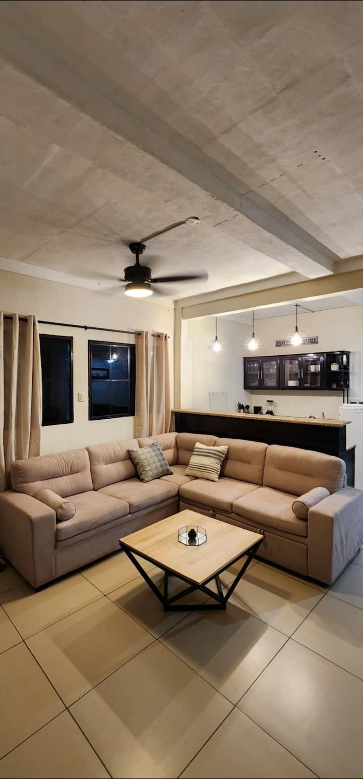 Casa Lucas Surf City. - El Salvador