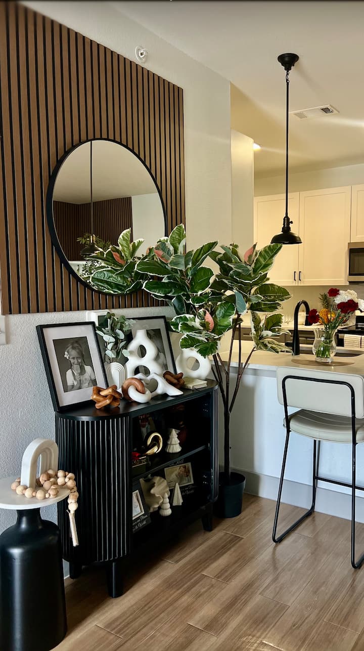 Cal’s Place – Cozy & Comfortable Modern Apartment - San Antonio