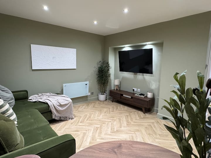 The Olive Grove Escape With Parking - Herne Bay