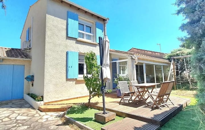 Maison Familiale Avec Jardin Et Terrasse - Bessan