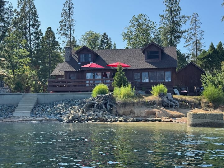 Wishon Lakefront Cabin With Boat Dock Willow Cove - Bass Lake, CA