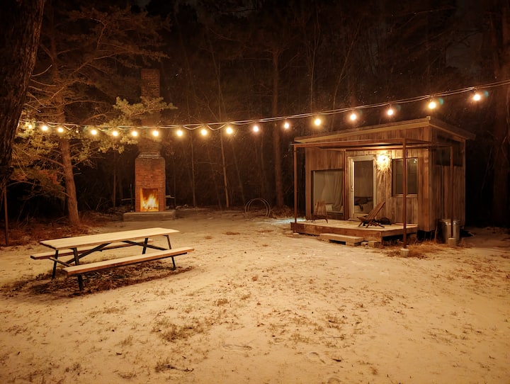 Tiny Cabin Getaway - Saxapahaw, NC