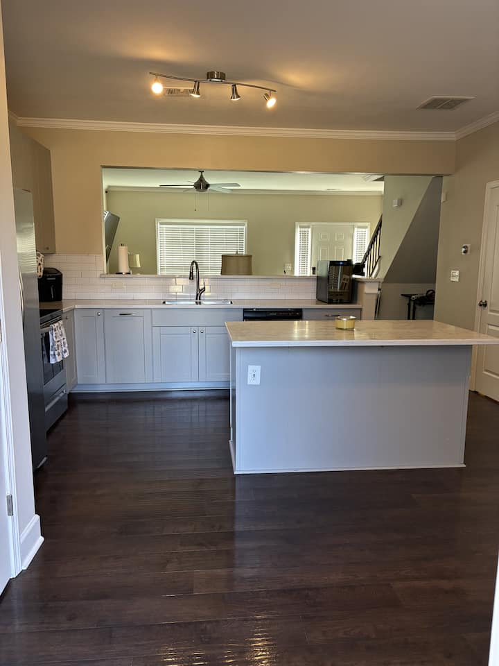 Peaceful 2br 3ba Townhome - McDonough